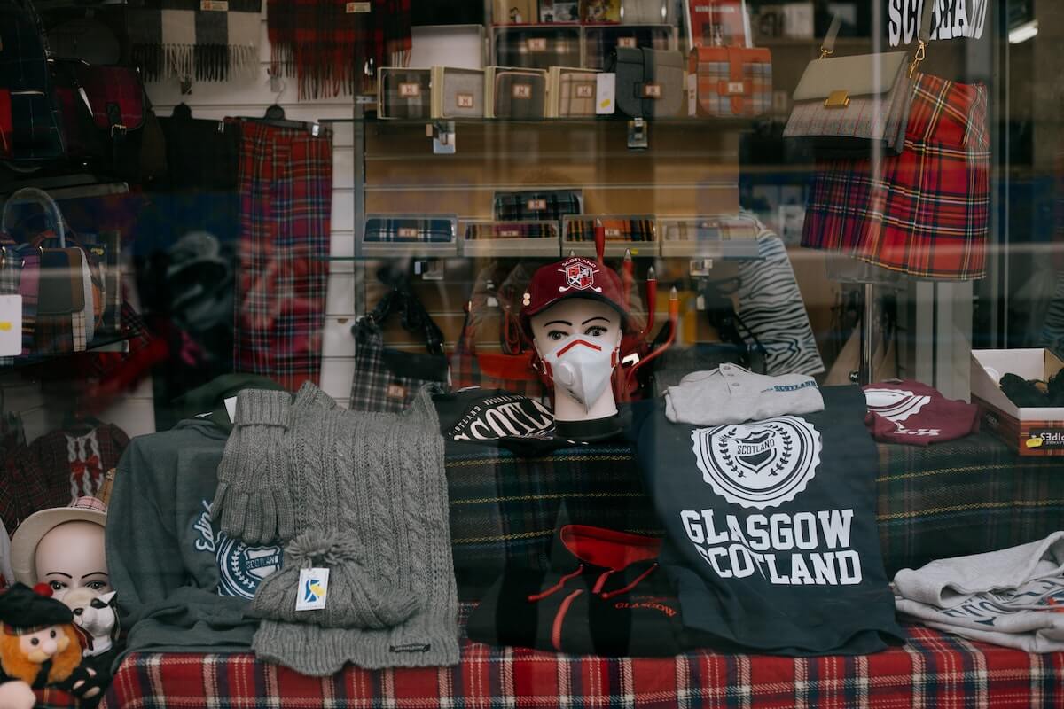 25 Best Souvenirs from Scotland to Bring Home With You